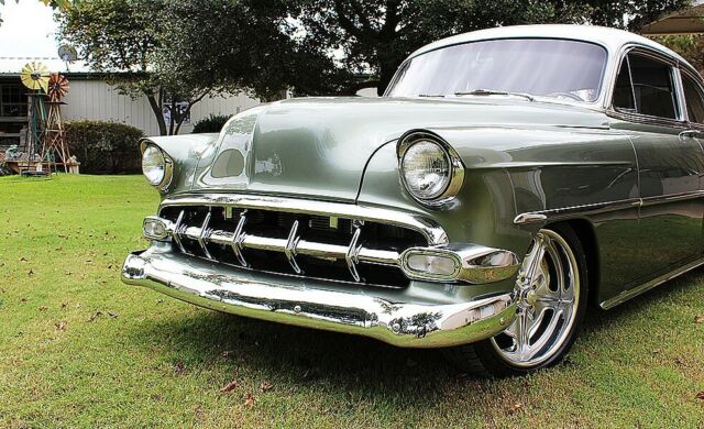 54 Bel Air Hot Rod / Resto-Mod for sale: photos, technical ...