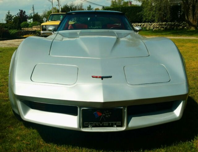 *81 Corvette 350, Beautiful and Clean* Automatic* for sale: photos ...