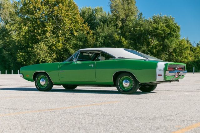 Charger R/T Hemi for sale: photos, technical specifications, description