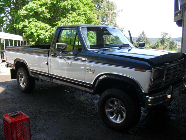Very sharp/very clean 1983 Ford F-250 4X4 XLT for sale